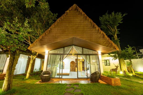 Apple House & Coffee - Long Điền