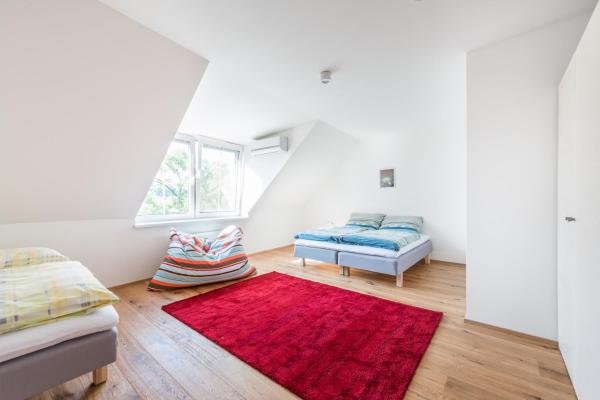 Castle Wall Apartment - Bratislava