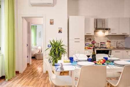 Living Times Apartment - 소렌토