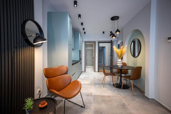 F & B Collection - City Center Hidden Gem - Thessaloniki