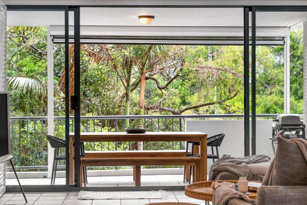 Central Location Stylish 3 Bed With Pool - Sunshine Central - Peregian Beach