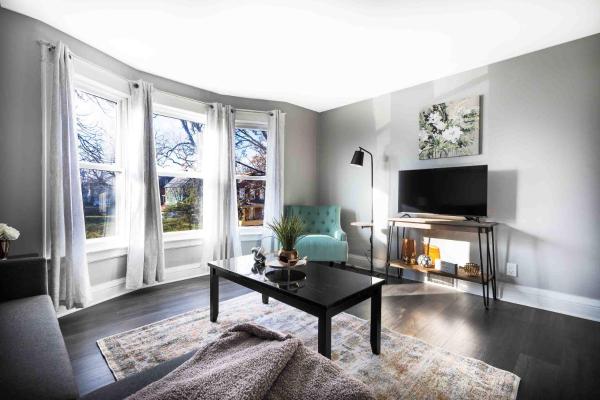 Elegant 1br 1 Bath Apartment Minutes The Falls - Niagara Falls, NY