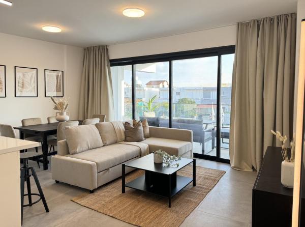 Phaedrus Living: White Hills Suites City View - Nicosia