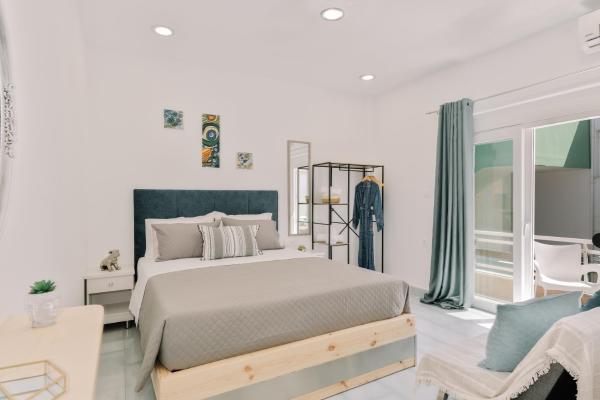 House Of Helios - Rodes