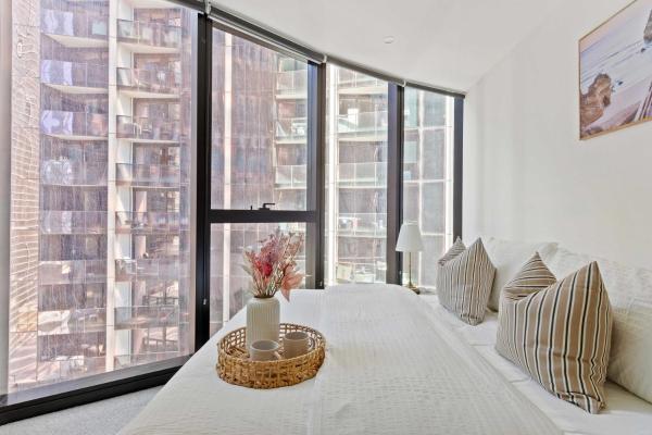 A Chic 2br Apt Right Next To Melbourne Central - Brunswick