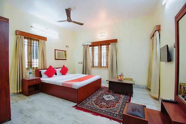 Oyo Retro Residency - Durgapur