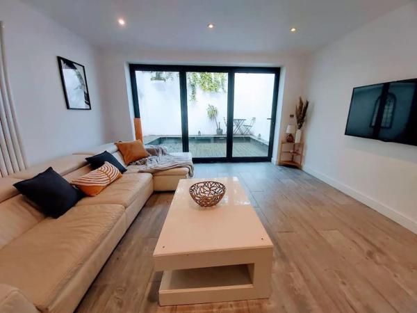 Spacious 4 Bedroom House - Royal Leamington Spa