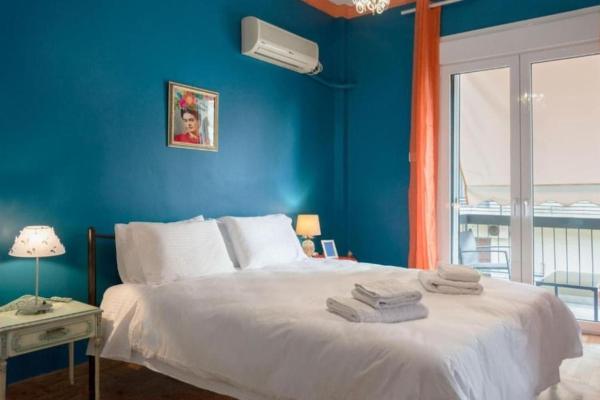 Casa De Colores, Next To The Metro - Atenas