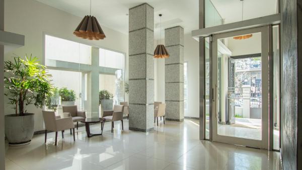 Dpto Sobre Bv Galvez Con Piscina - Santa Fe