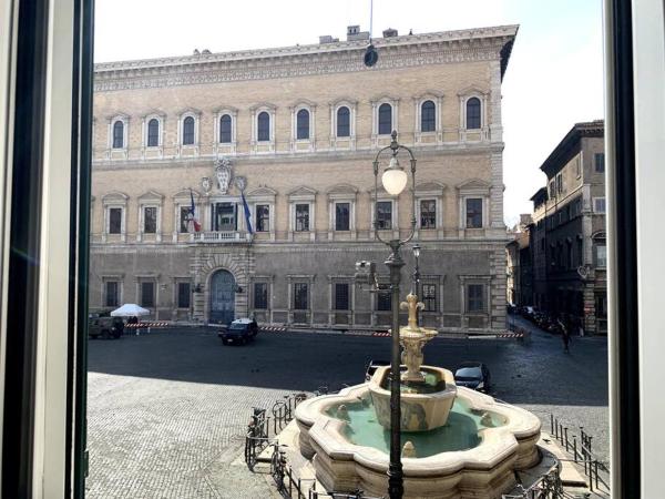 Casa Cristina In Piazza Farnese - Rome