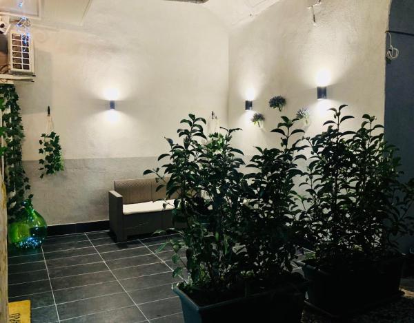 Amonia House - Naples Airport (NAP)
