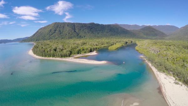 Noah Creek Eco-hut: The Lodge - Cape Tribulation