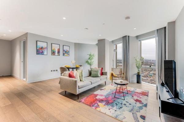 Shyroyale - Greenwich