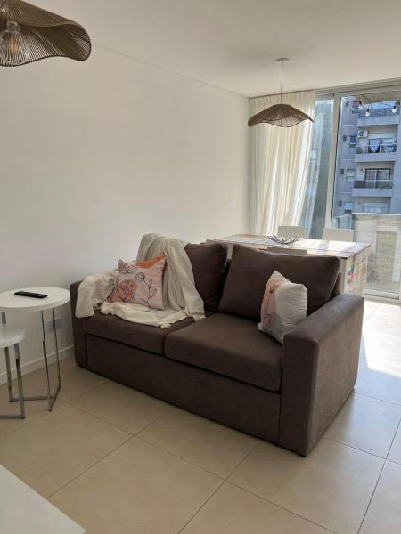 Confortable Departamento En Castelar - Zona Céntrica. - Bella Vista