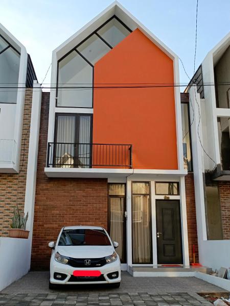 Orange House Villa - Malang