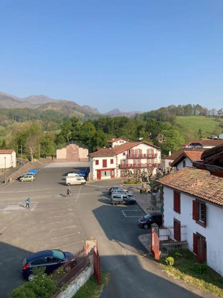 Appartement Entier, 2 Personnes, Rez De Chaussée, Terrasse Vue Montagne, Sur Gr10 - Bidarray