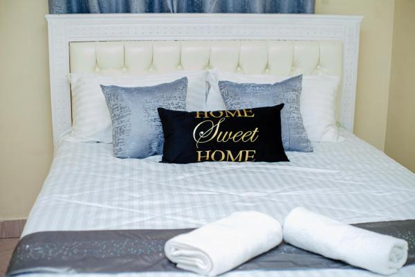 Lustra Homestay South B - 나이로비