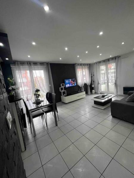 Très Bel Appartement Entre Paris Et Disneyland - La Queue-en-Brie