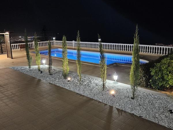 Cool 4-bedroom Villa With Sea Views - Tenerife