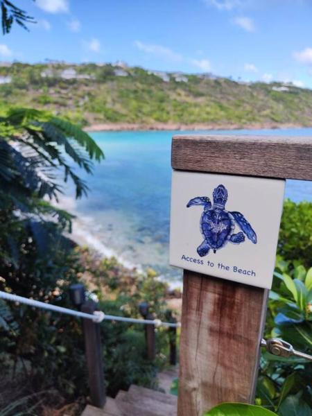 Karets View Les Pieds Dans L Eau - Feet In Water - Saint-Barthélemy