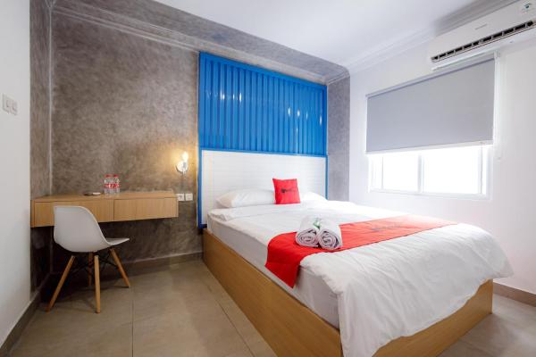 Reddoorz Plus At Jalan Gatot Subroto Jakarta - Cawang
