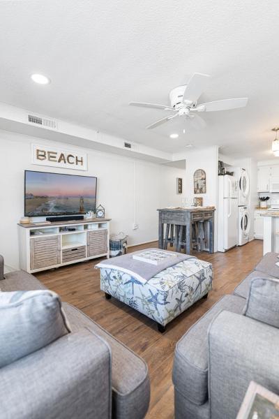 Ocean Block Condo 100 Steps From The Beach - Maryland
