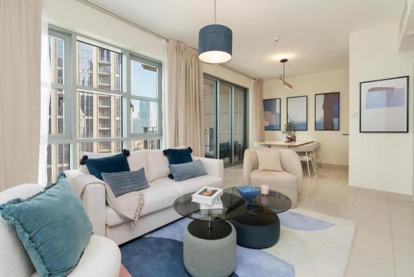 Burj Khalifa Views / 5 Min Walk From Dubai Mall / Dubai Opera / Upgraded / Designer Choice / 8 People / The Best Location - Dubai