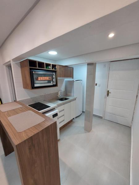 Studio Reformado - Sem Garagem De Auto - Sao Vicente, Brazil