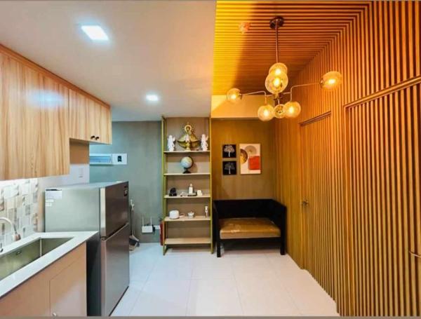 Naga City Stylish Condo - Naga