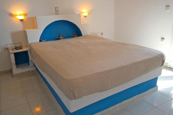 Manolis Studios - Naxos