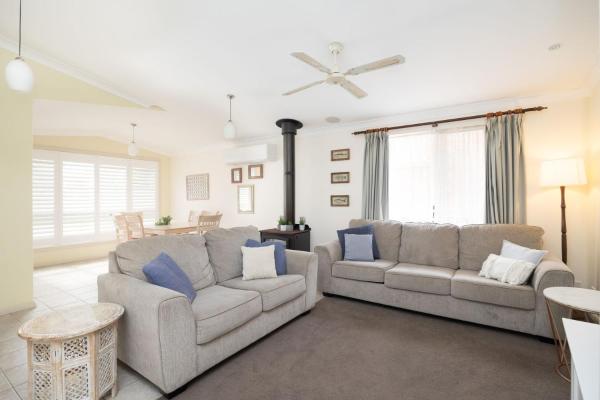 Free Night On Us This Winter At All Seasons - Mollymook