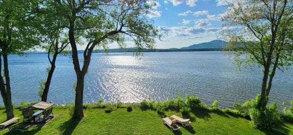 Location Tourisme Estrie - Oberge Du Village - Magog