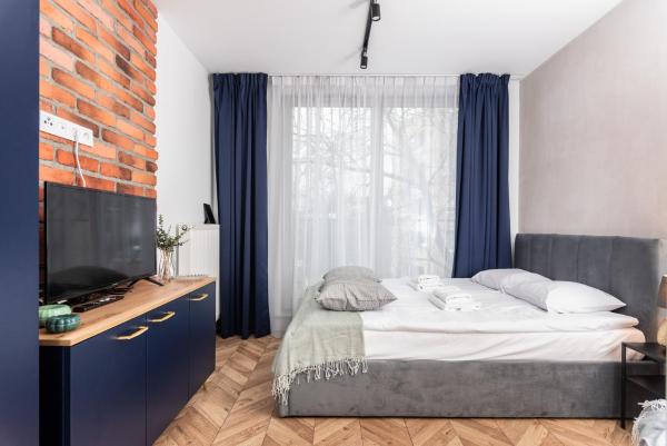 Apartamenty Na Dębnikach - By Upstairs - John Paul II Kraków-Balice Airport (KRK)
