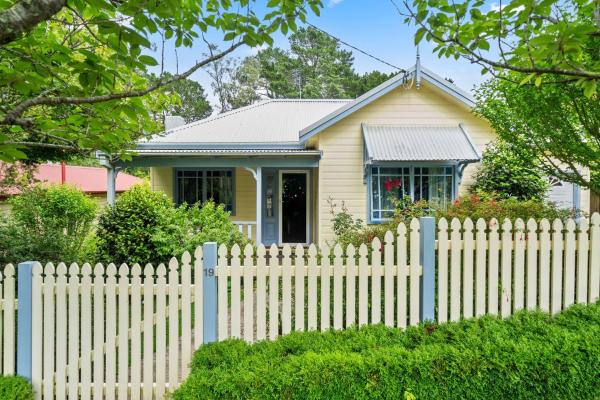 Holley House - Leura