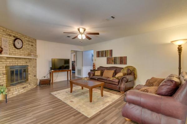 Beaumont Rental Home About 2 Mi To Gulf Terrace Park! - Beaumont, TX