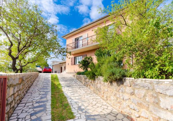 Apartment Milka I Milan - Senj