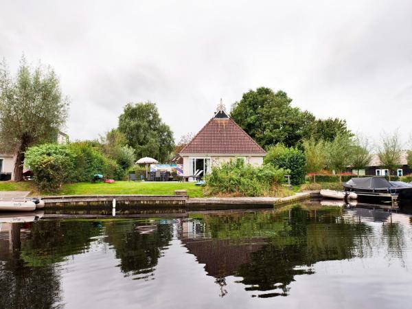Bungalow With Sauna & Nature - Drachten