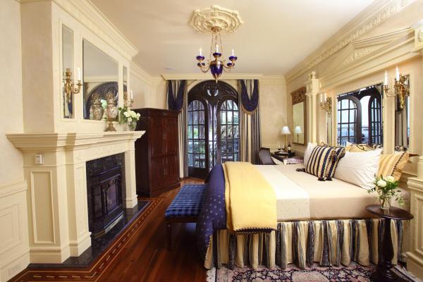 Ledson Hotel & Zina Lounge - Sonoma, CA