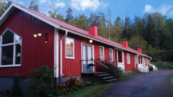 Klaraborg - Rum Och Kök I Borgvik - Grums