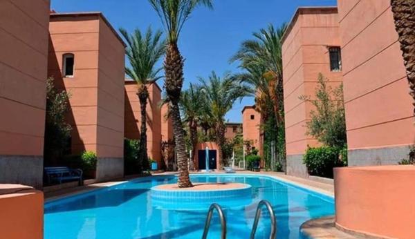 Riad Nezha Avec Piscines Jacuzzi Parking à Quelques Minutes à Pied Du Centre-ville - Marrakech