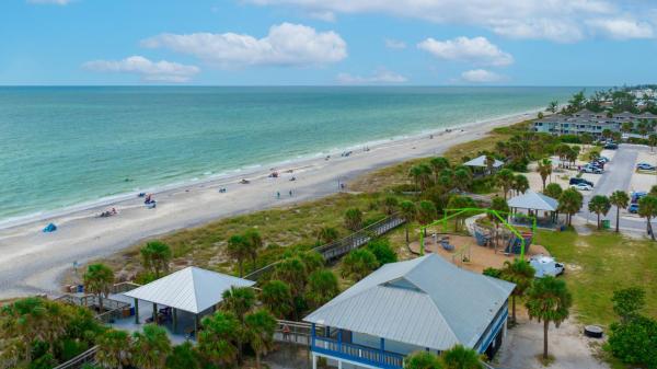 Minutes To Manasota Beach 2 King Beds Fenced Yard Pets Welcome - Englewood, FL