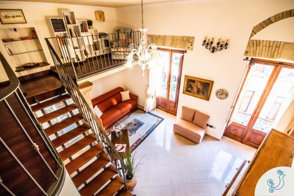 Manno 81 - Charming Historic Apartment - Cagliari