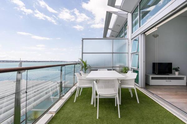 Spacious Penthouse With Spectacular Harbour Views! - Gion