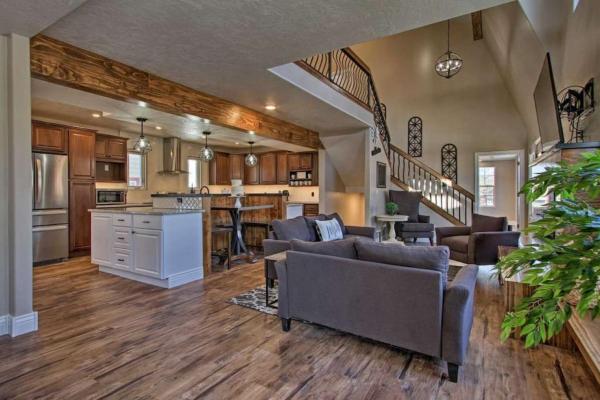 Luxury Great Falls Retreat | Hot Tub | W & R - Great Falls, MT