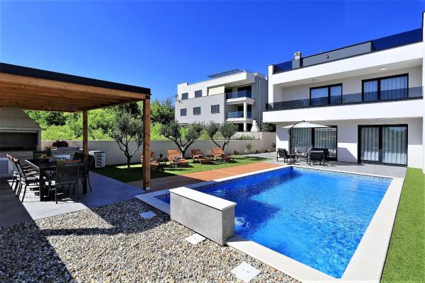 Villa Frantin - Heated Pool, Sauna, Jacuzzi, Activities - Zaton