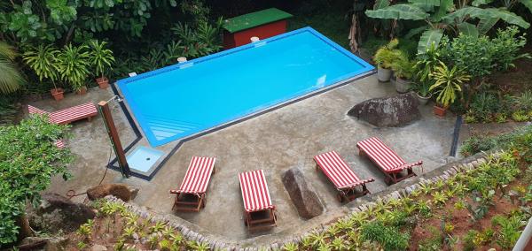 Cashew Nut Grove Chalets - Seychelles