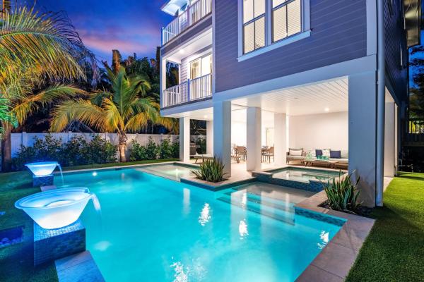 Bennys Bungalow - 2213 - Bradenton Beach, FL