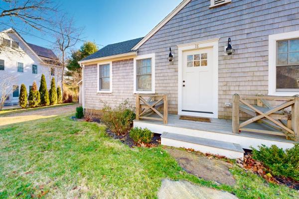 Island Home - West Tisbury, MA