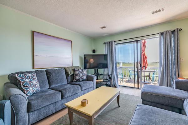 New Listing! Two Bedrooms In A Building With Marsh And Ocean Views - Harbor Island, SC