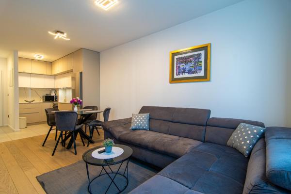 Flexible Selfcheckins 63 - Zagreb - Loggia - Brand New - Zagreb